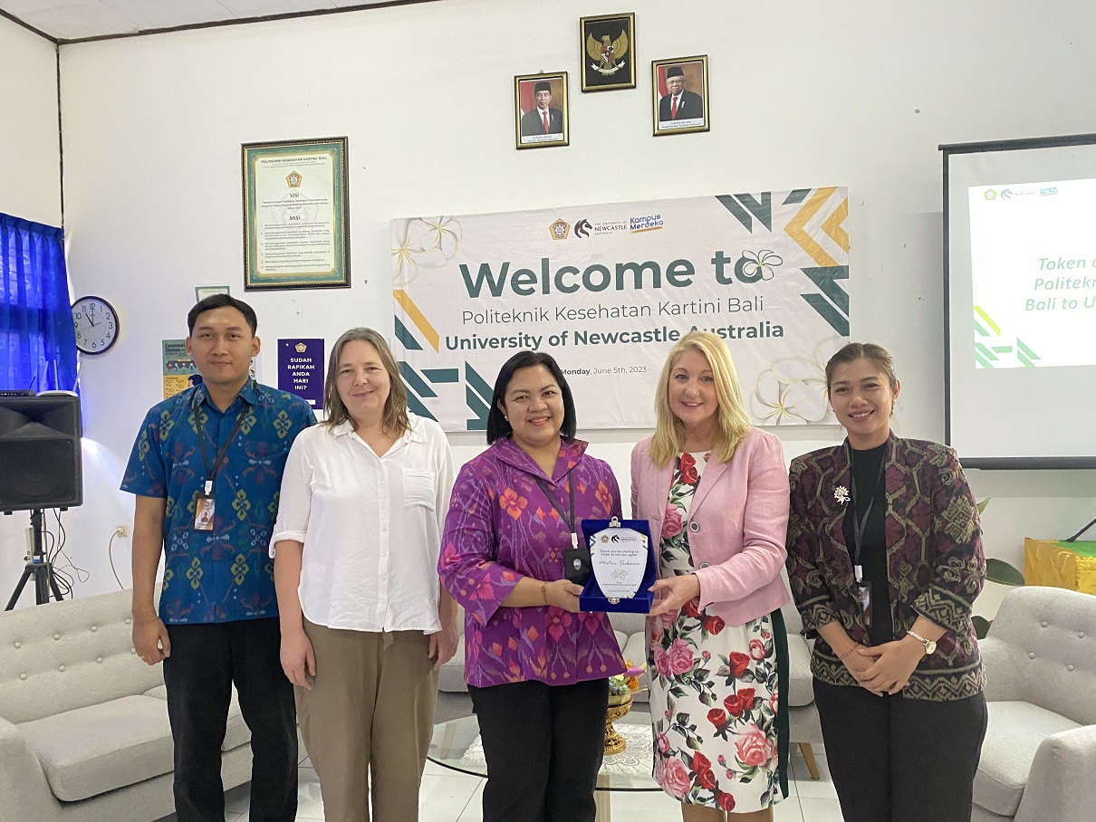 KUNJUNGAN UNIVERSITY OF NEW CASTLE AUSTRALIA KE POLITEKNIK KESEHATAN ...